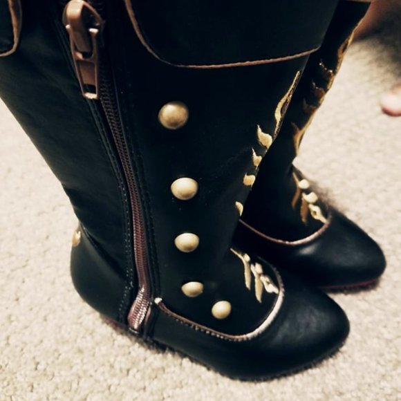 Disney | Shoes | New Disney Store Disneys Frozen Anna Boots Kids Size ...